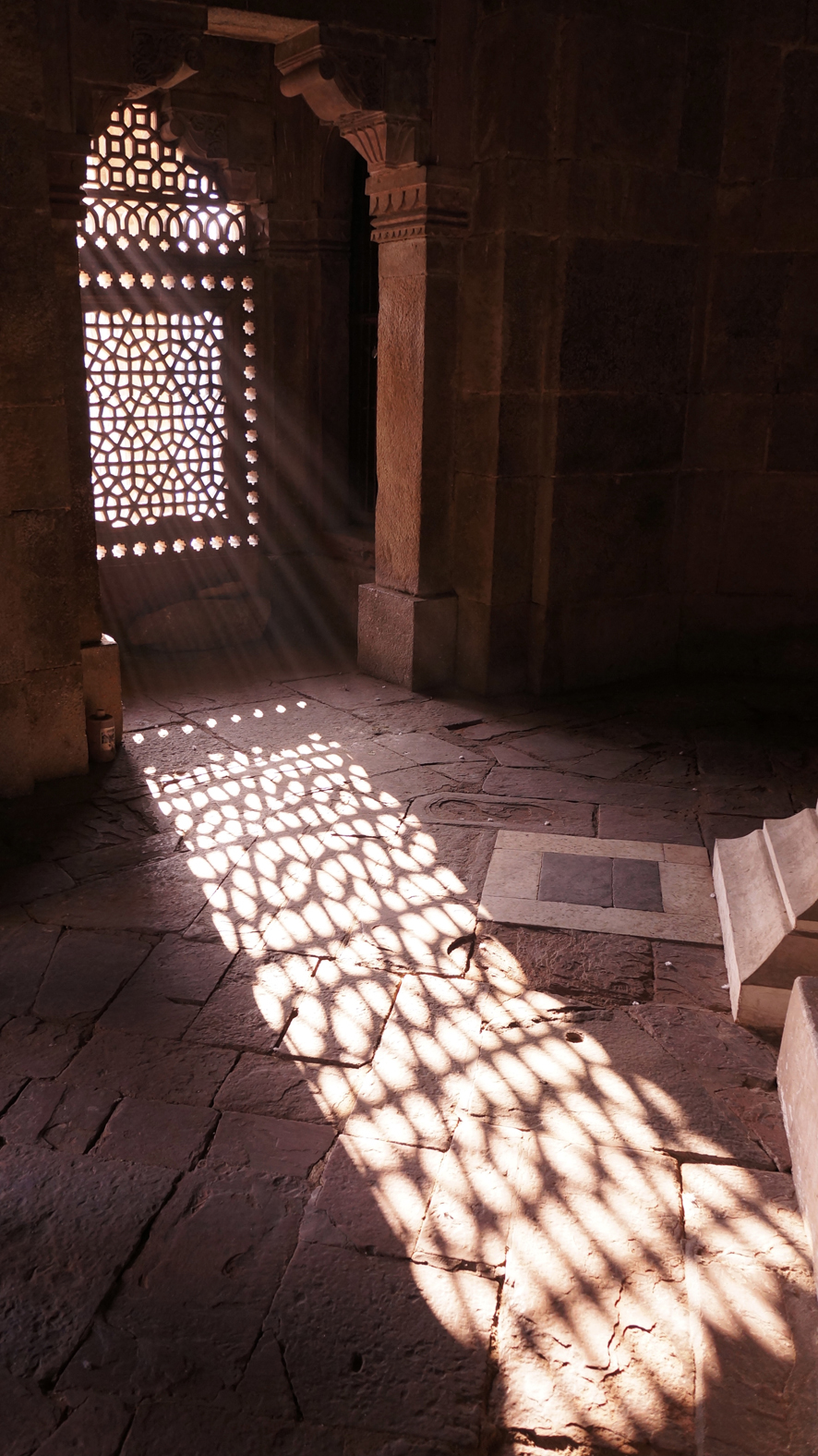 Jaali Screens – Art of Islamic Pattern