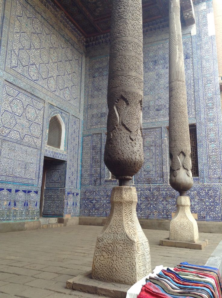 Uzbek Columns – Art of Islamic Pattern