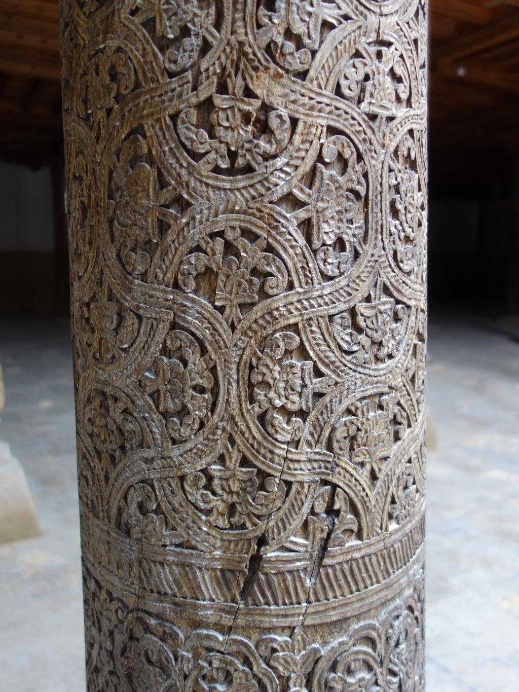 Uzbek Columns – Art of Islamic Pattern